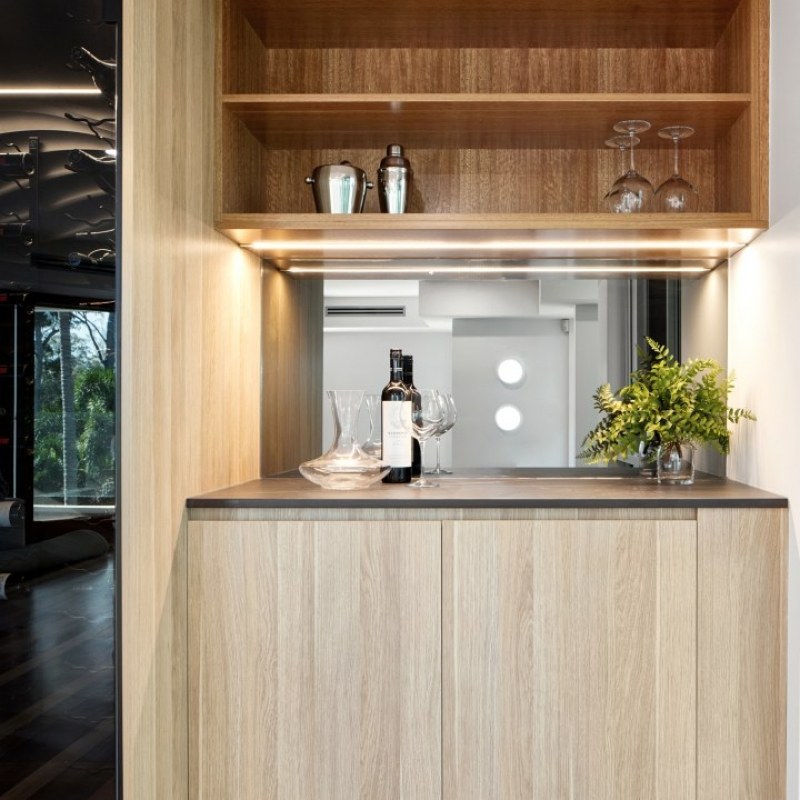 Kingfisher Bar - Projects - polytec