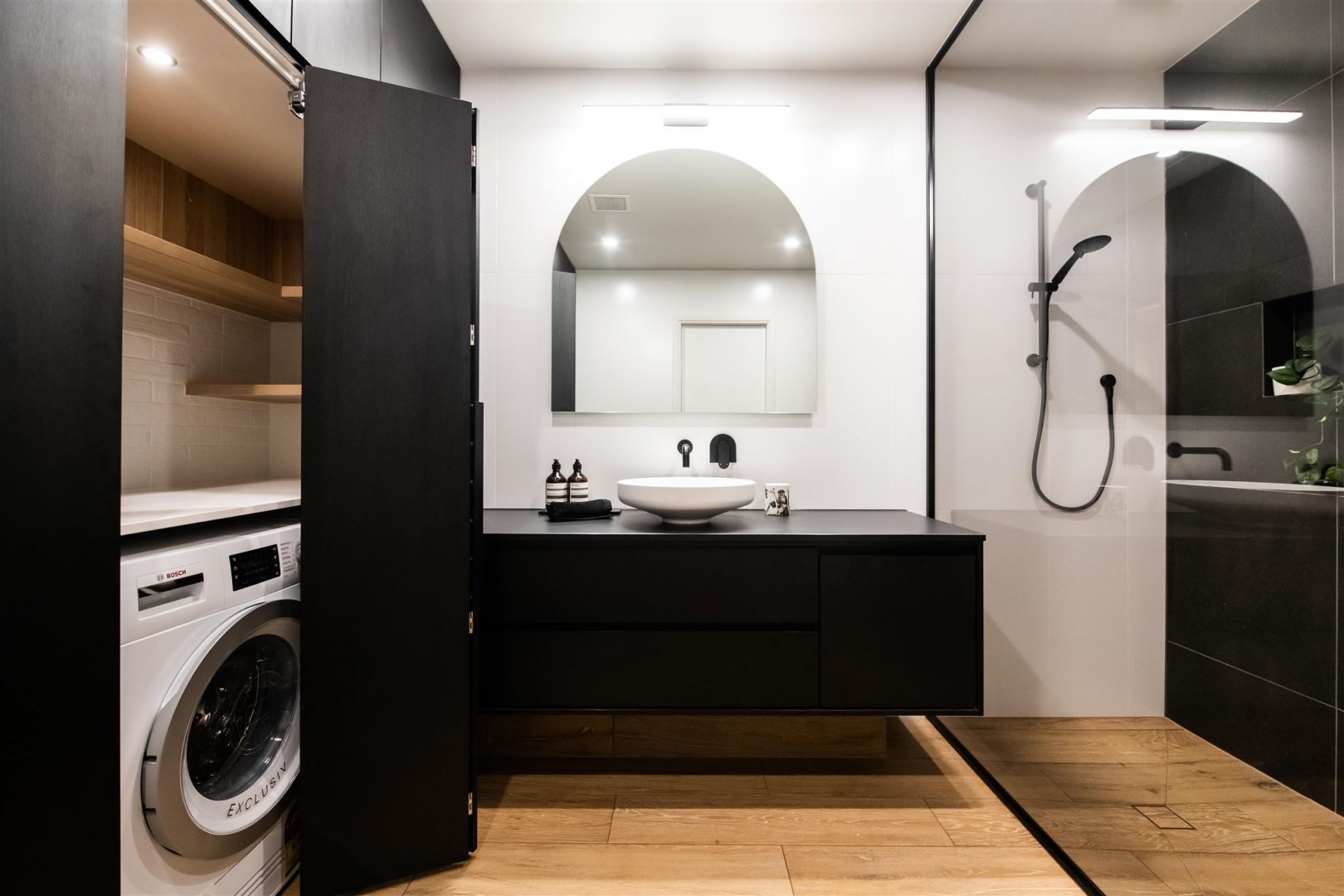 Port Melbourne Bathroom/Laundry - Projects - polytec