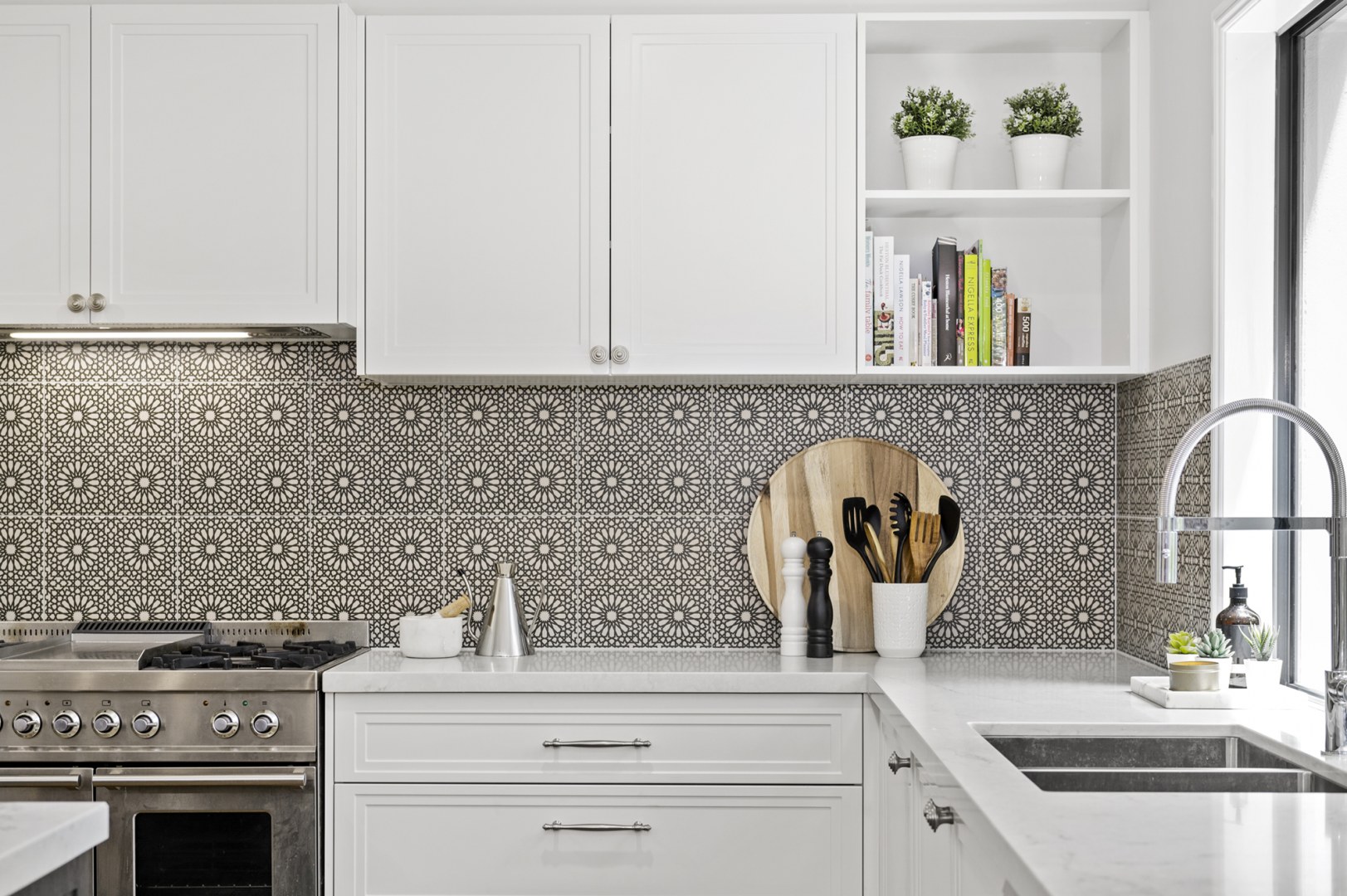 Coomera Kitchen - Projects - polytec